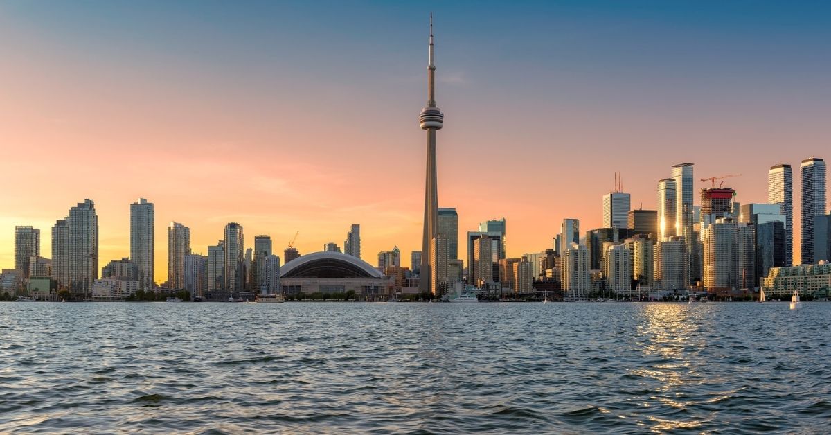 Discover Toronto During Your Waterfront Stay at Westin Harbour Castle ...