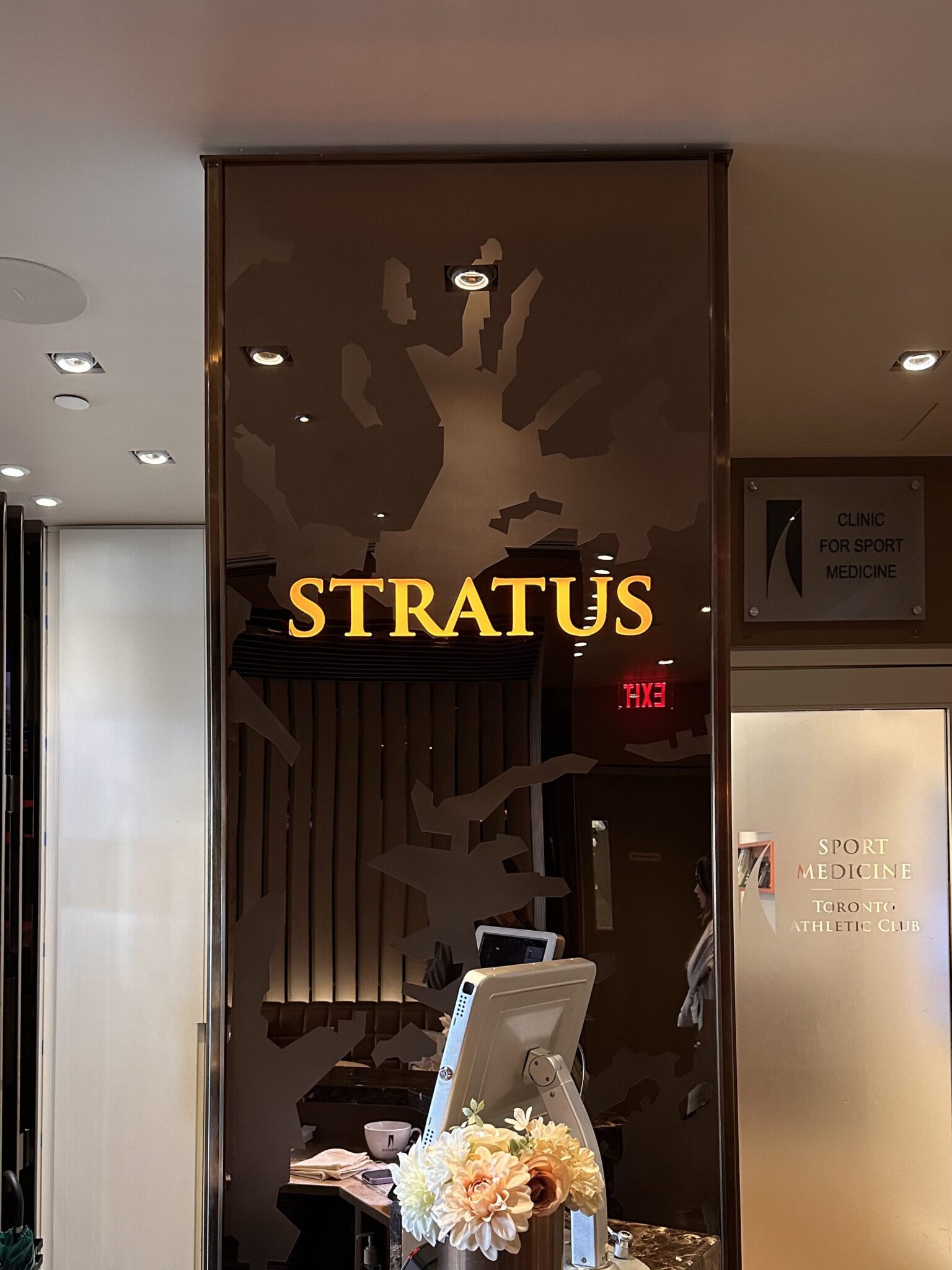 Dine With a View of Toronto at Stratus, “The Restaurant Above" - datenight
