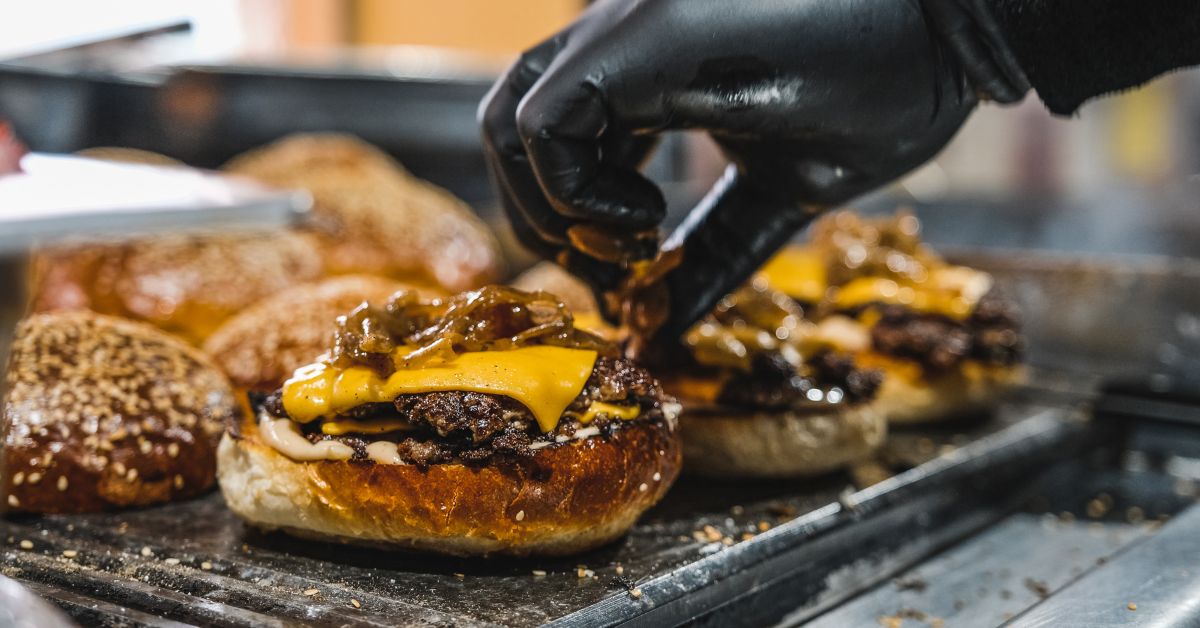The Most Delicious Guide to Toronto’s Best Smash Burgers - datenight